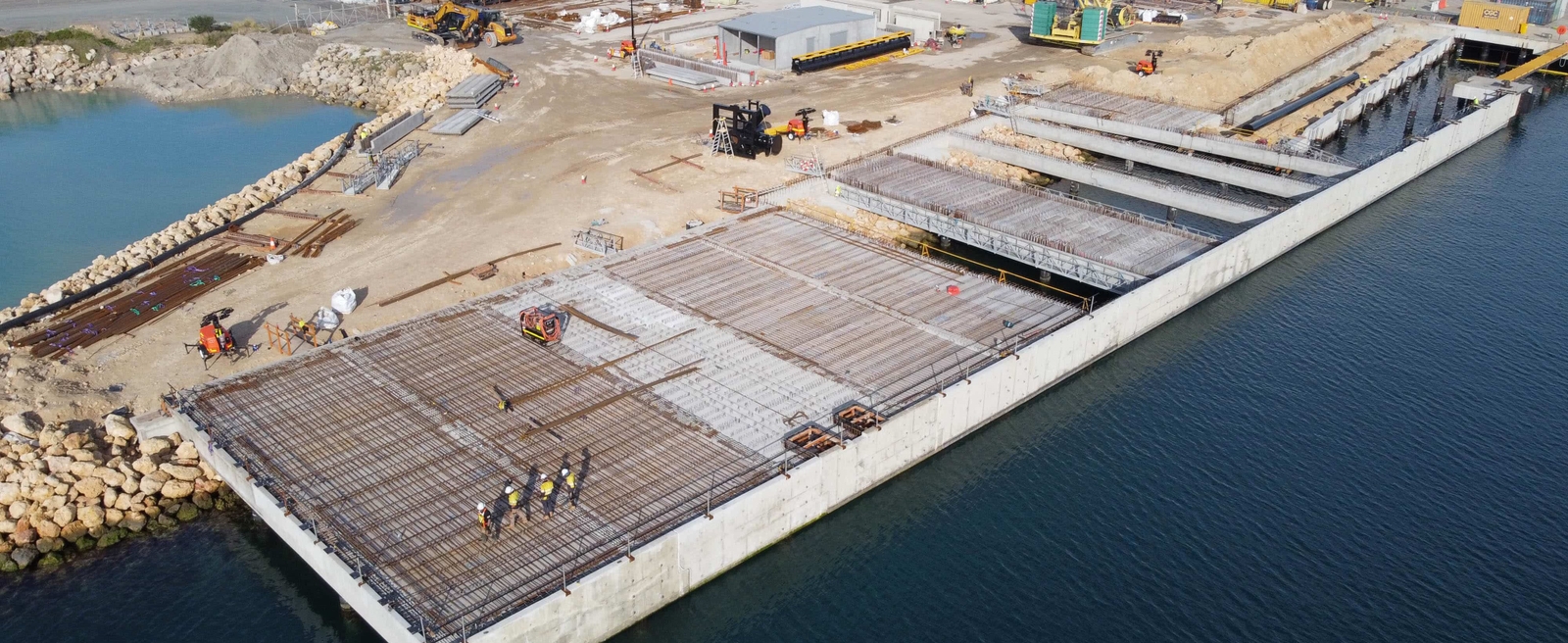 AMC 1 Wharf Extension and New Finger Wharf | Ertech